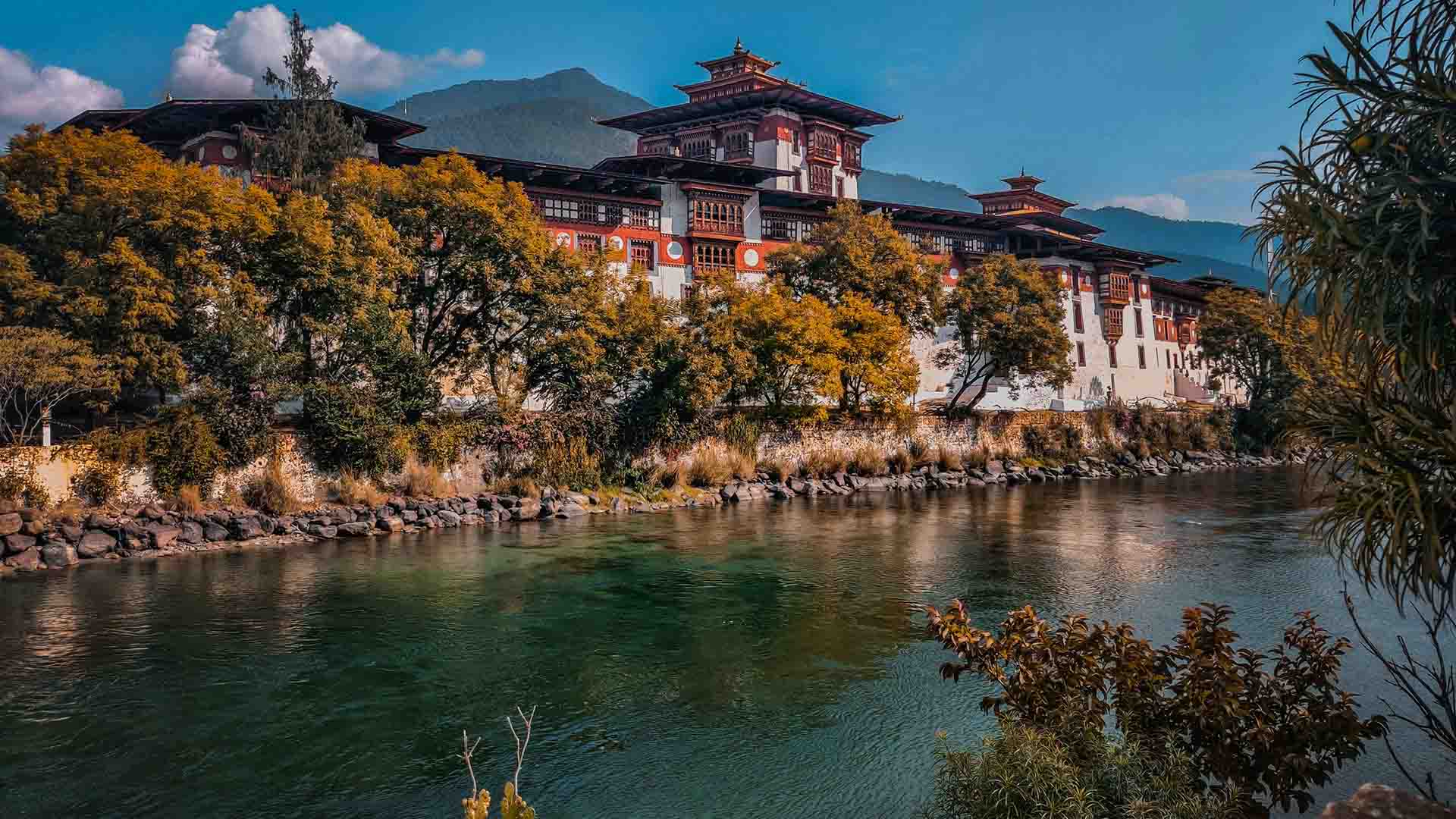 Bhutan eSIM Guide 2025: Best Prepaid Data Plans for Himalayan Travel